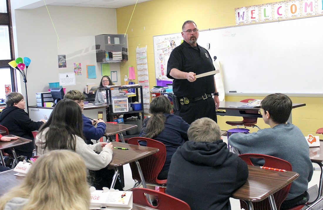 DARE program continues at IC middle school | News, Sports, Jobs ...